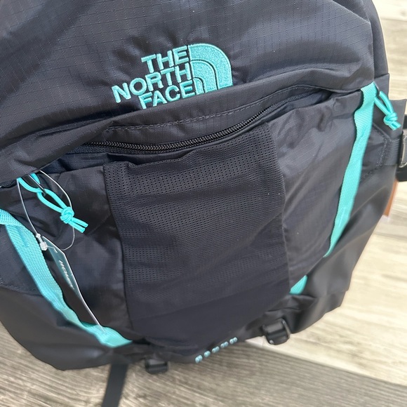 The North Face | Bags | The North Face Recon Backpack Blackmint 3l ...